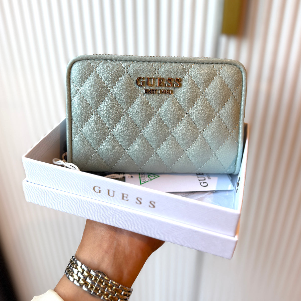 Guess (SS26) QG9894140 Mini Quilted Zip Round Purse ‘Atabey SLG’ - Lig ...