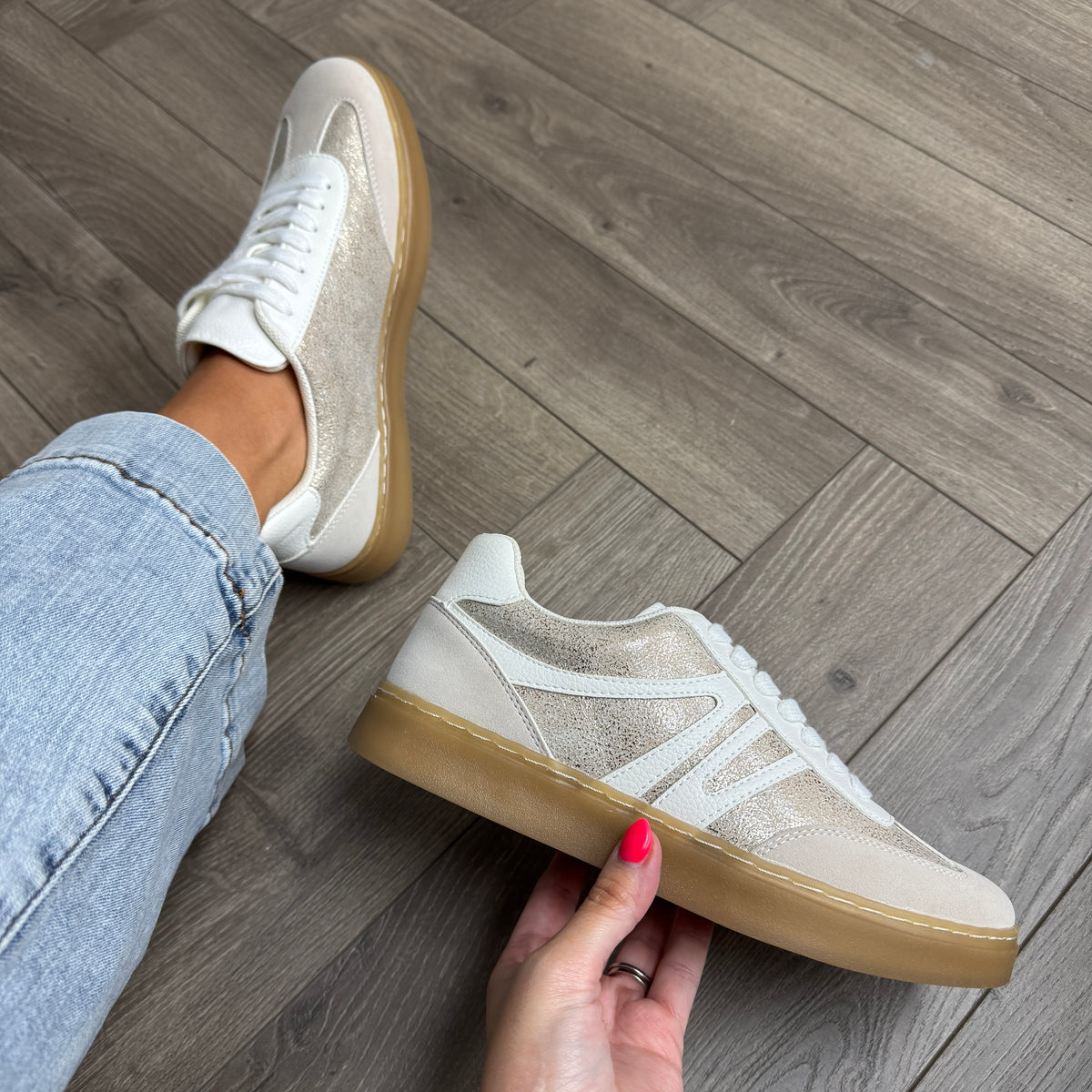 Redz Gum Sole Trainer With Metallic Detail 6G428-V1230 - Gold (R13 ...